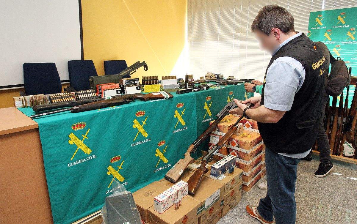 La Guardia Civil desmantela un taller clandestino de armas