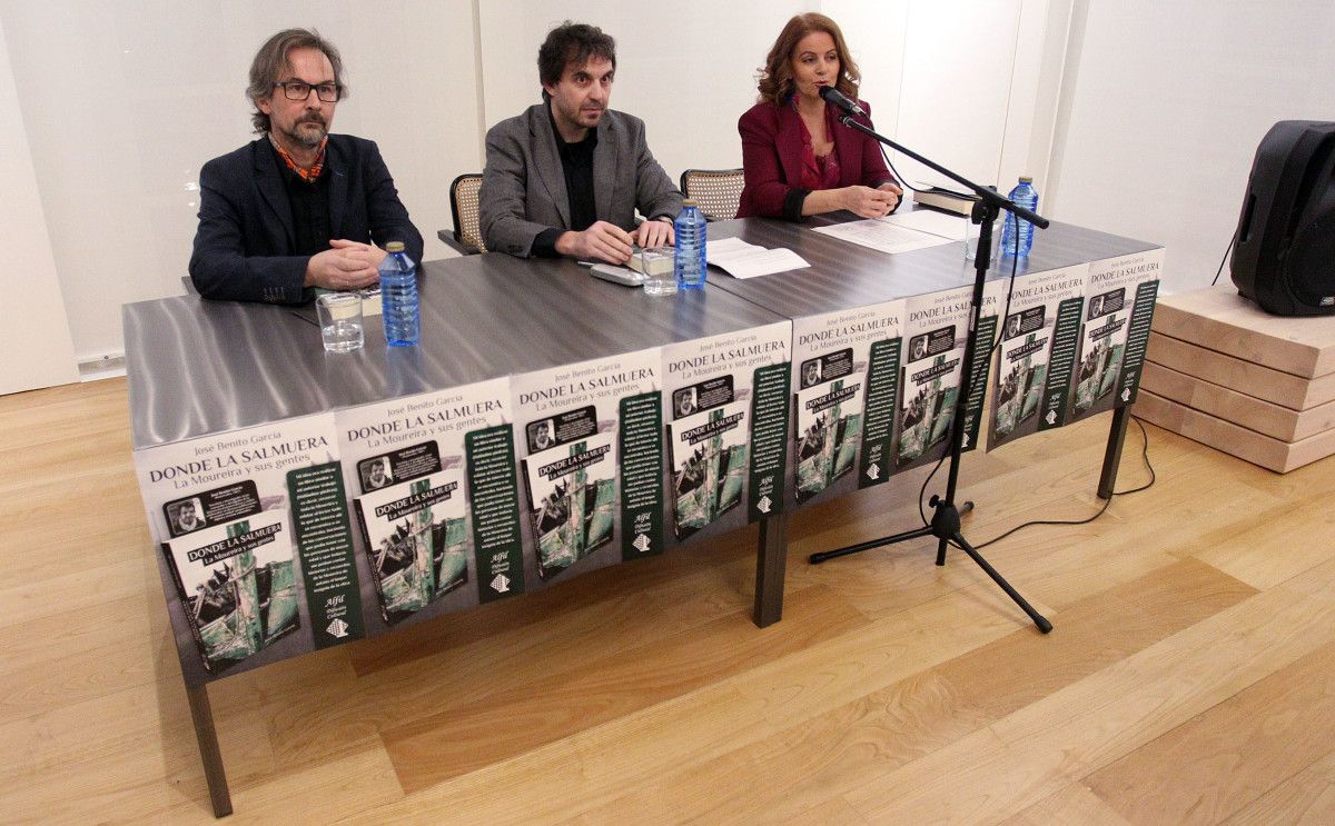 José Benito García presenta un libro sobre el barrio de A Moureira