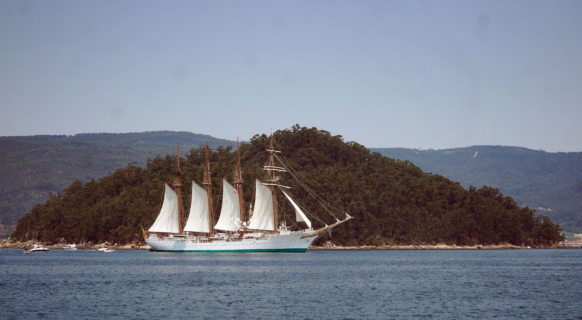 Chegada do buque Juan Sebastián Elcano á Escola Naval de Marín