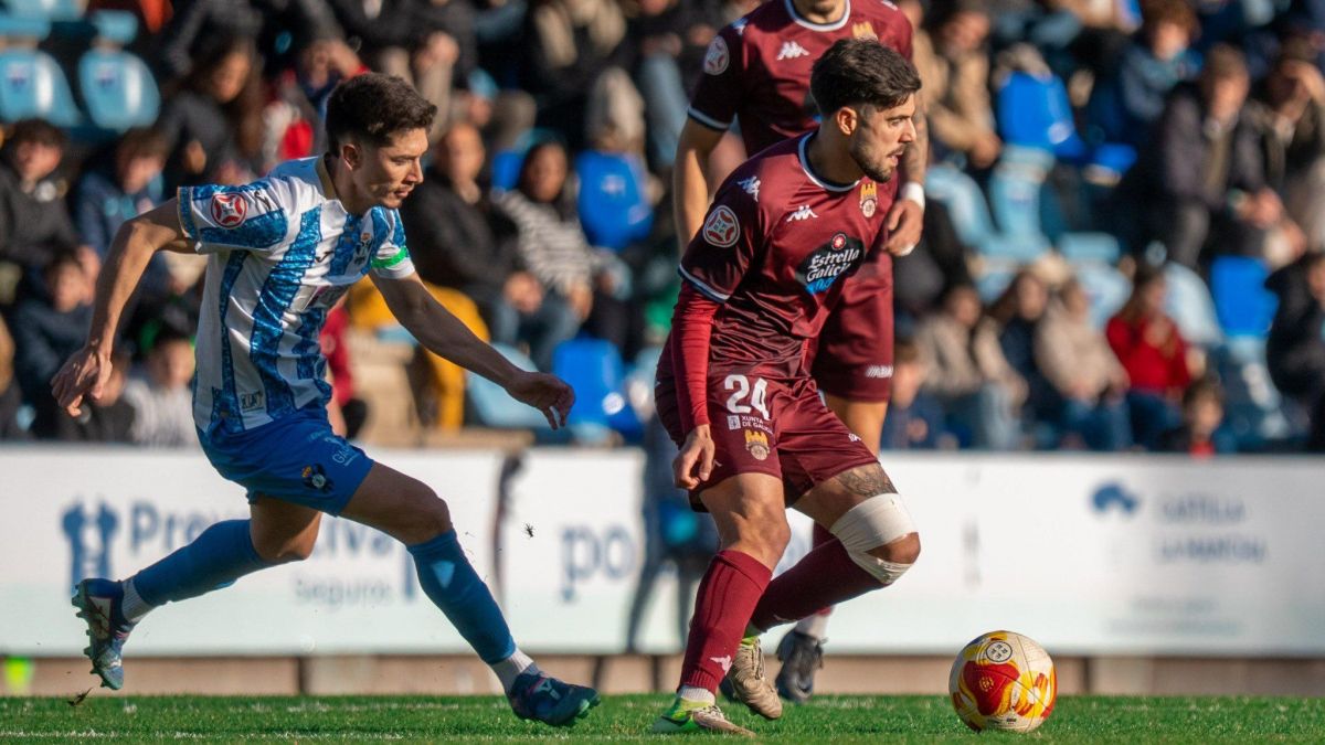 La grave lesión de Tiago trastoca los planes del Pontevedra