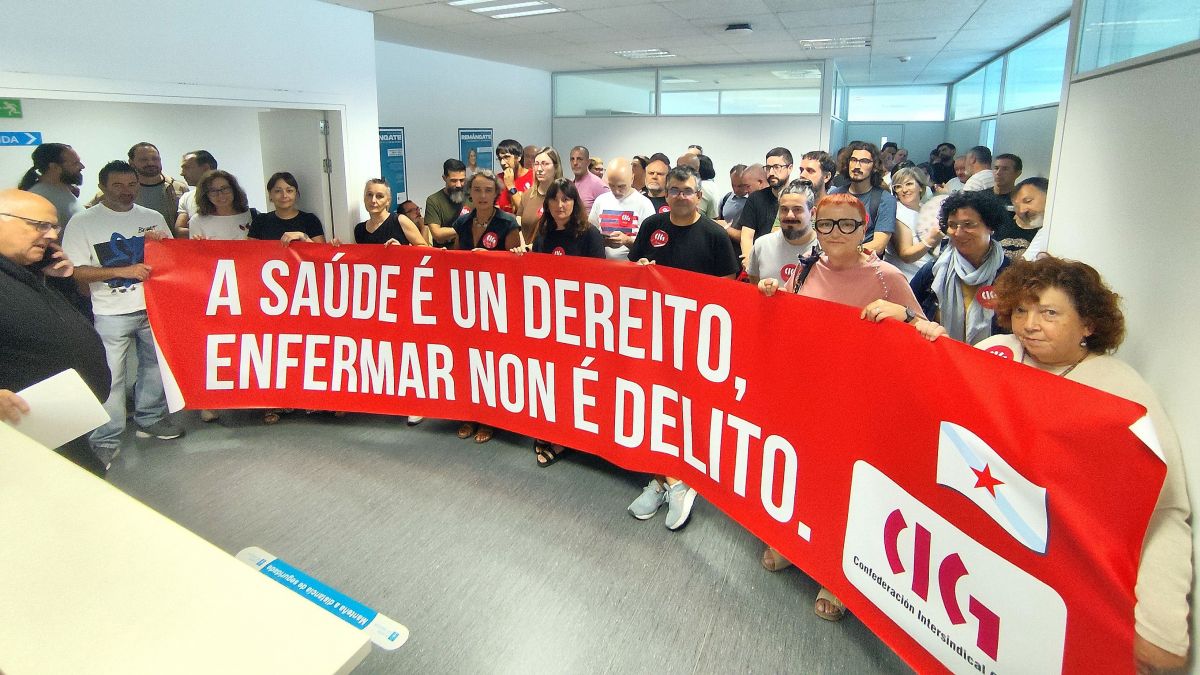 Peche da CIG no edificio da Xunta en Campolongo contra o novo control ...